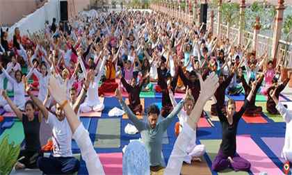 Yoga Classes in Rishikesh - Indiator
